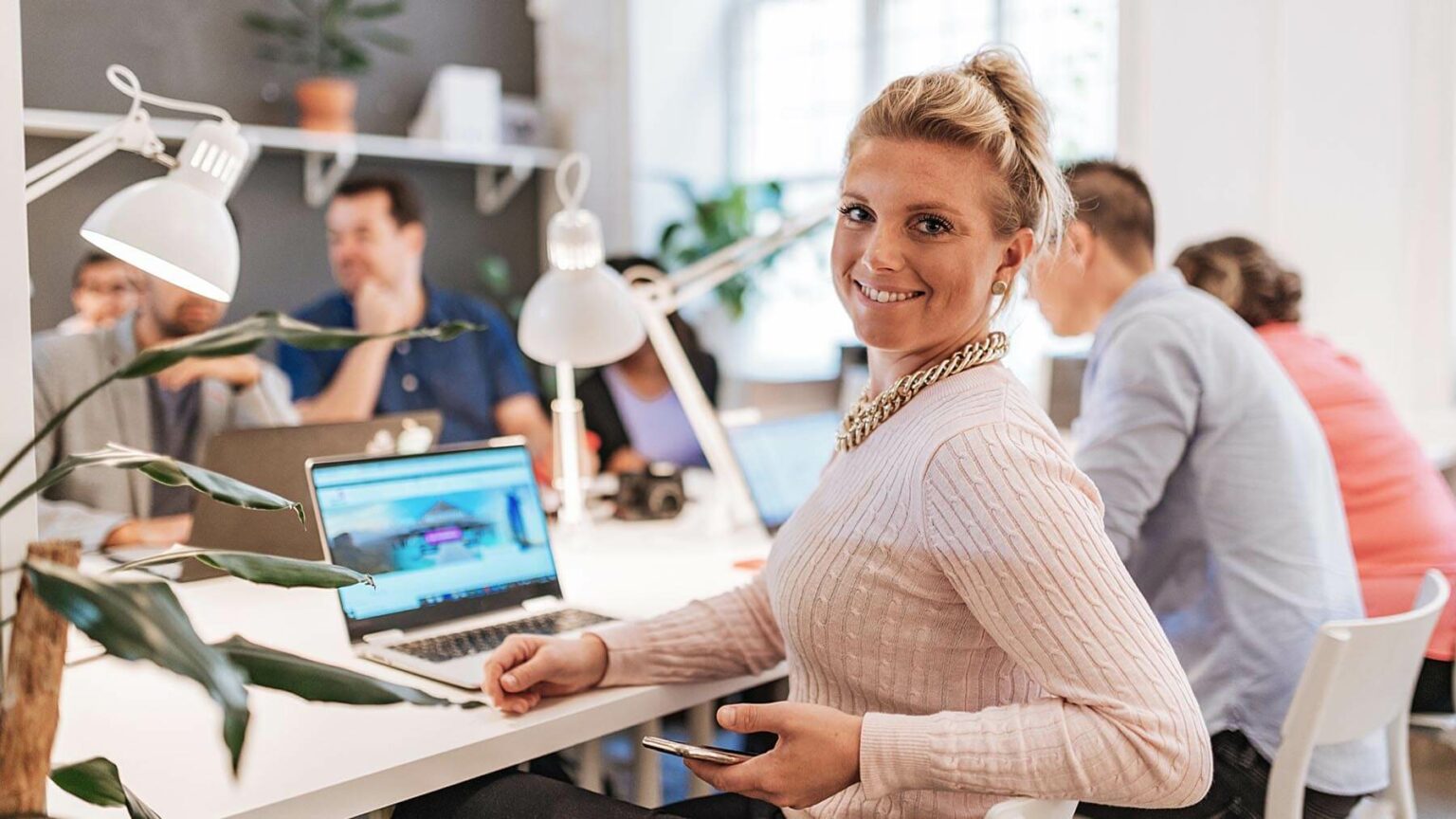 Skillnaden på att vara chef och att vara ledare | Chefakademin